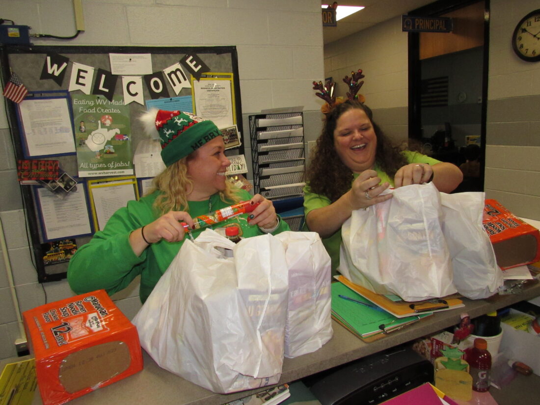 Cameron Students in Need Receive Holiday Food Boxes | News, Sports ...